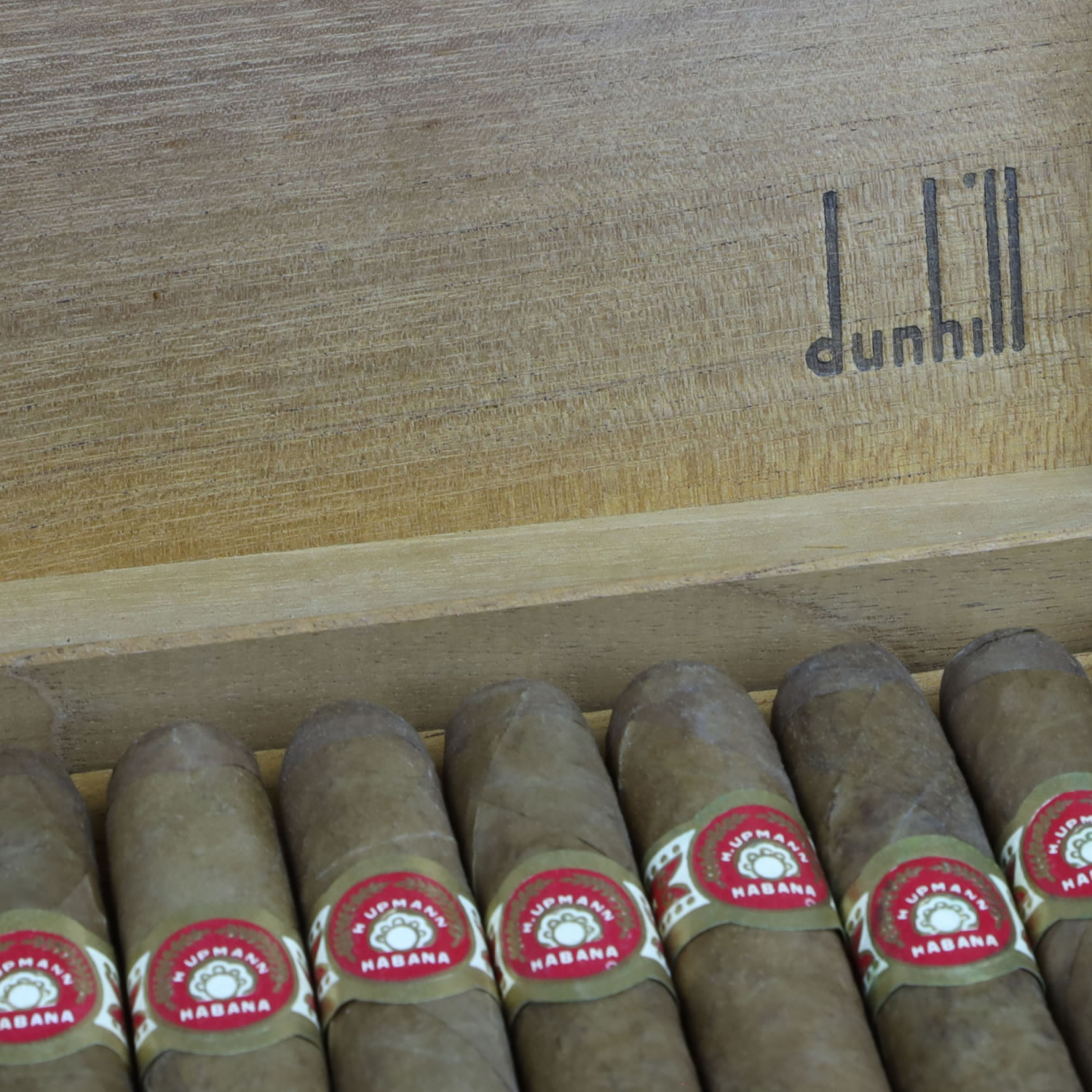 Lot 460 - Dunhill H Upmann Seleccion Suprema No 207 - Dunhill Cigars - Overseas - from Online Cigar